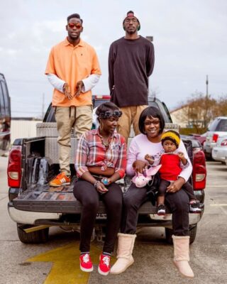 Nolabeings – Via Nola Vie