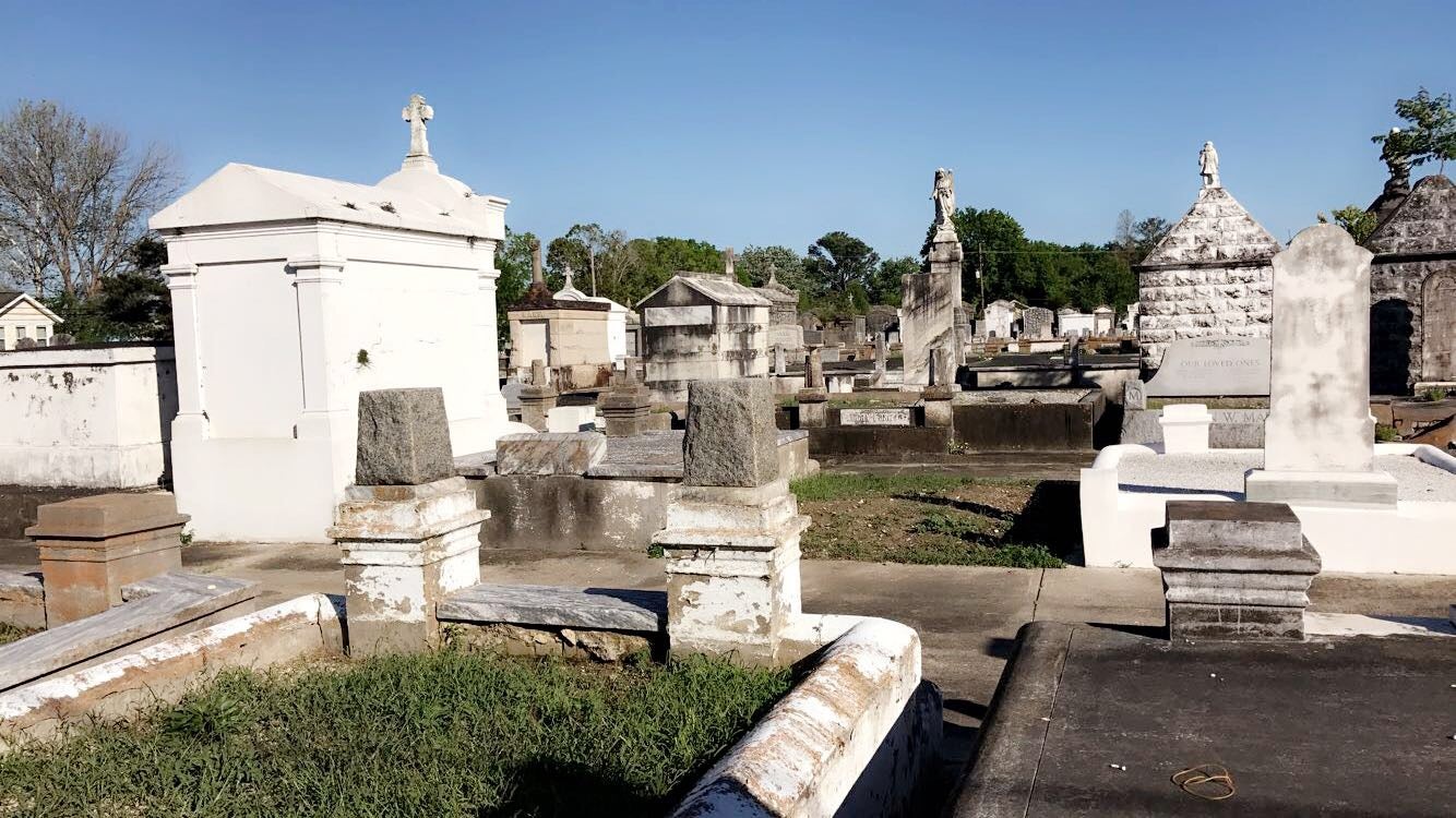 Sea shells and tombs: Burial rituals from Senegal to New Orleans – Via ...